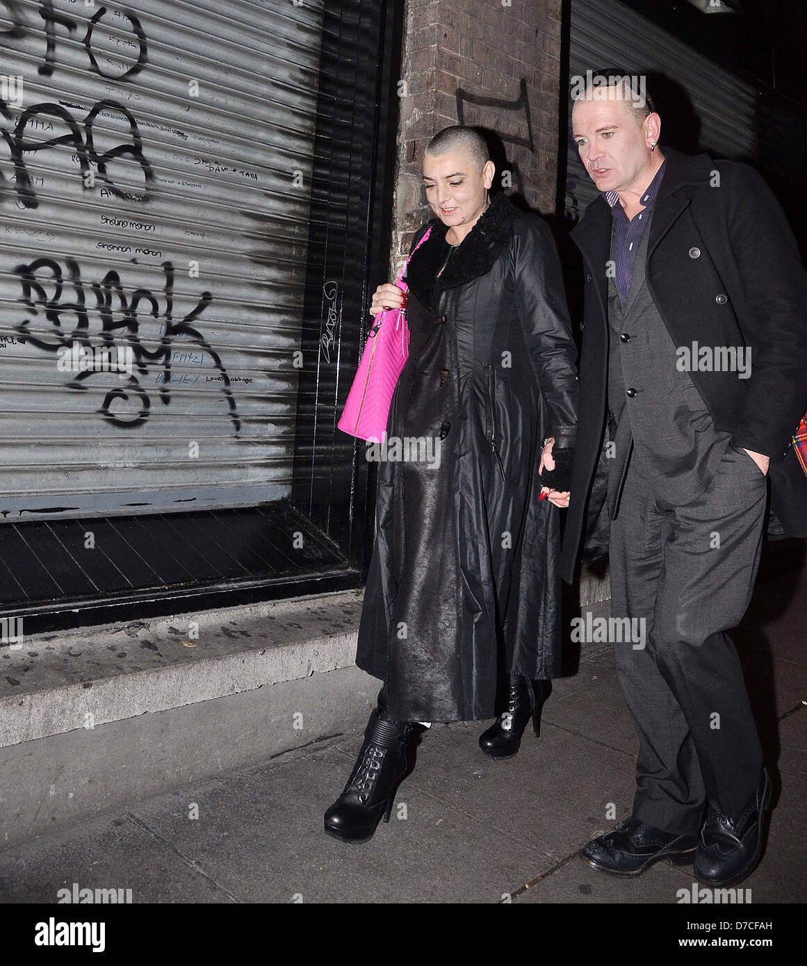 Sängerin Sinead O'Connor und Gavin verlassen Freitag durch den ...