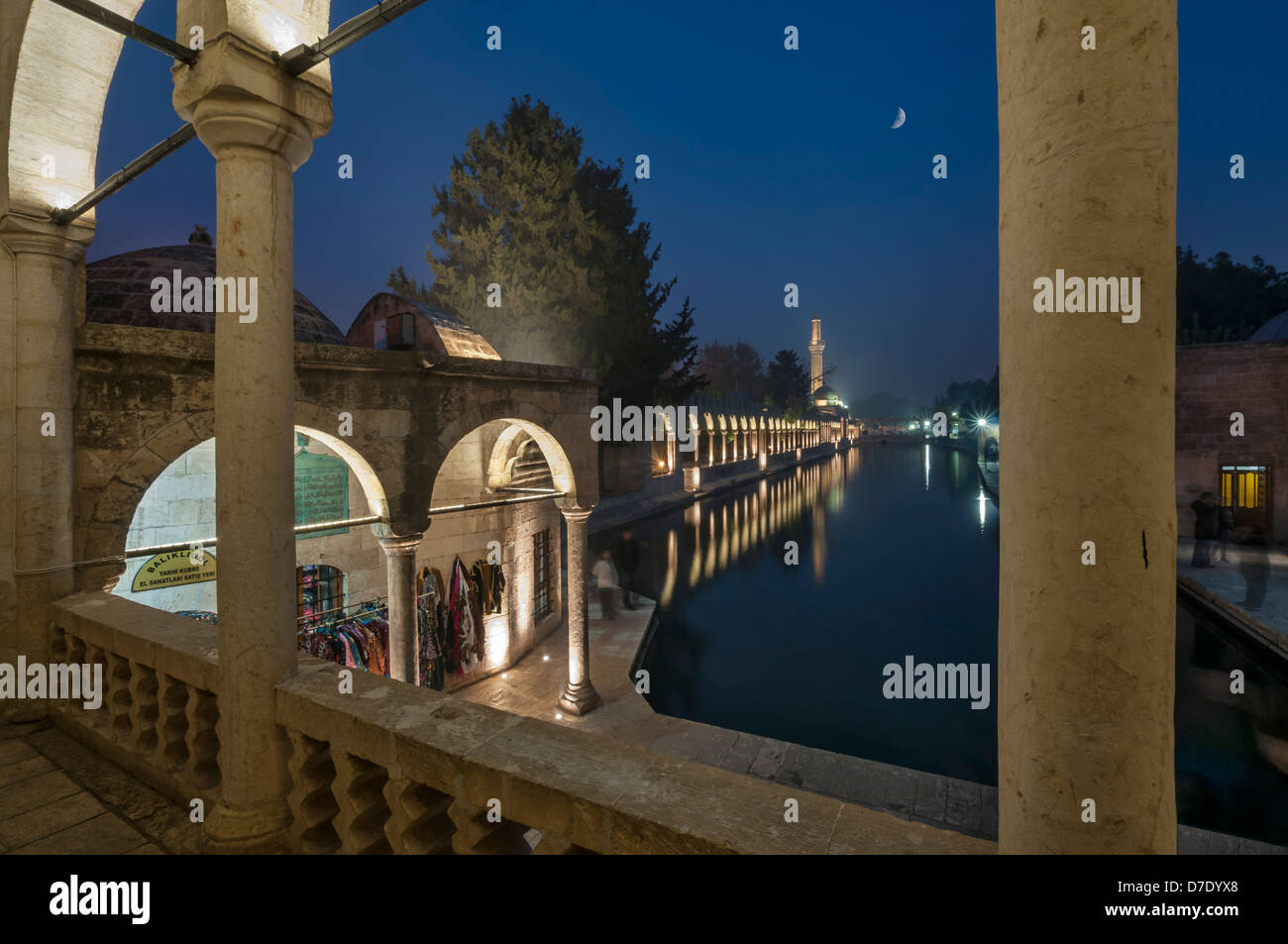 Türkei, Ost-Türkei, Sanliurfa (Urfa), Golbasi, Balikli Gol, Rizvaniye ...