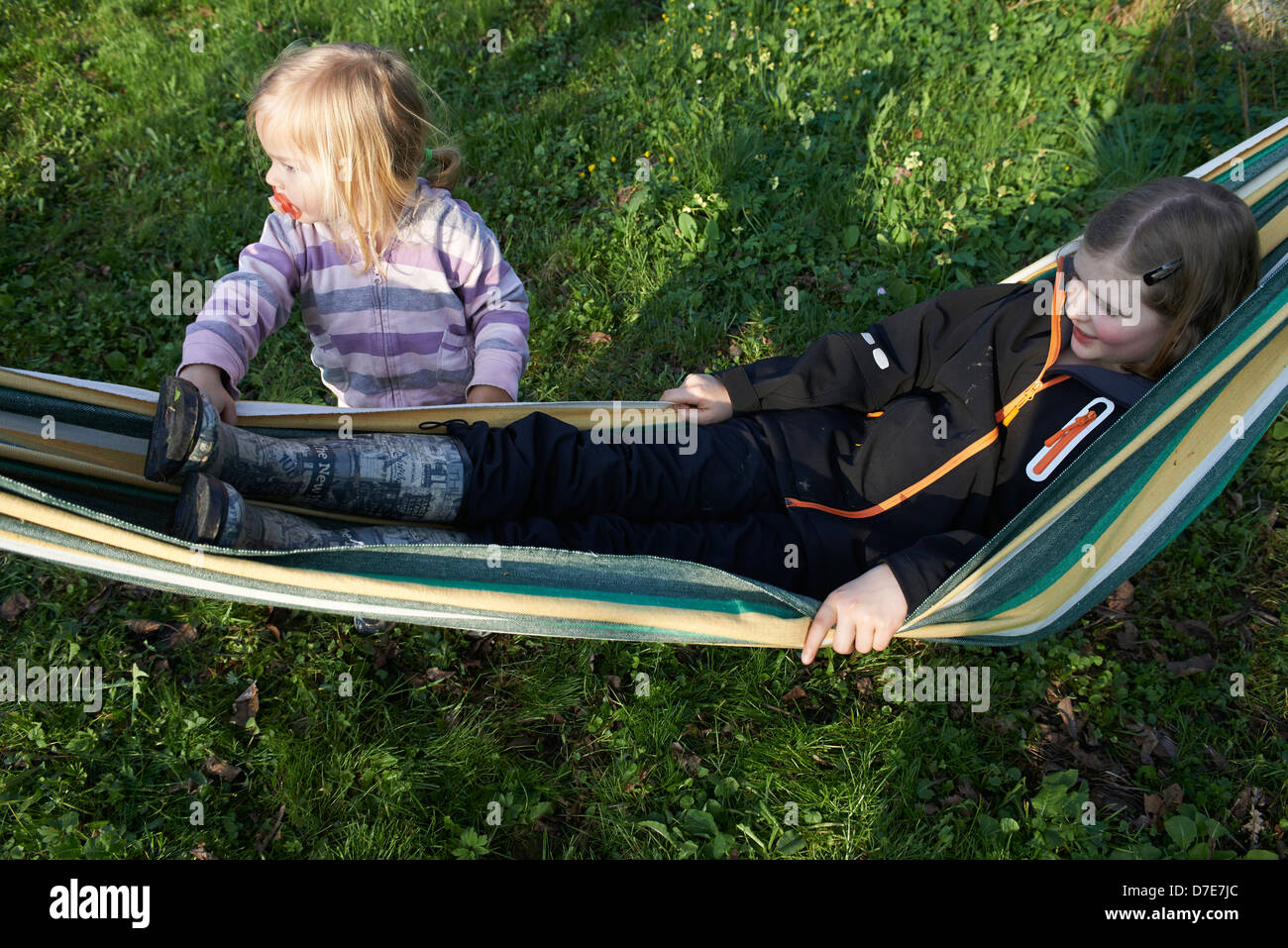 Nur mädchen kinder -Fotos und -Bildmaterial in hoher Auflösung – Alamy