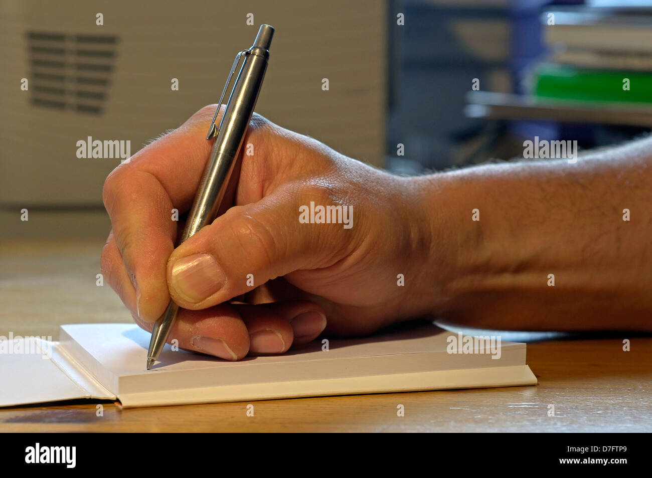 Stift und stift -Fotos und -Bildmaterial in hoher Auflösung – Alamy