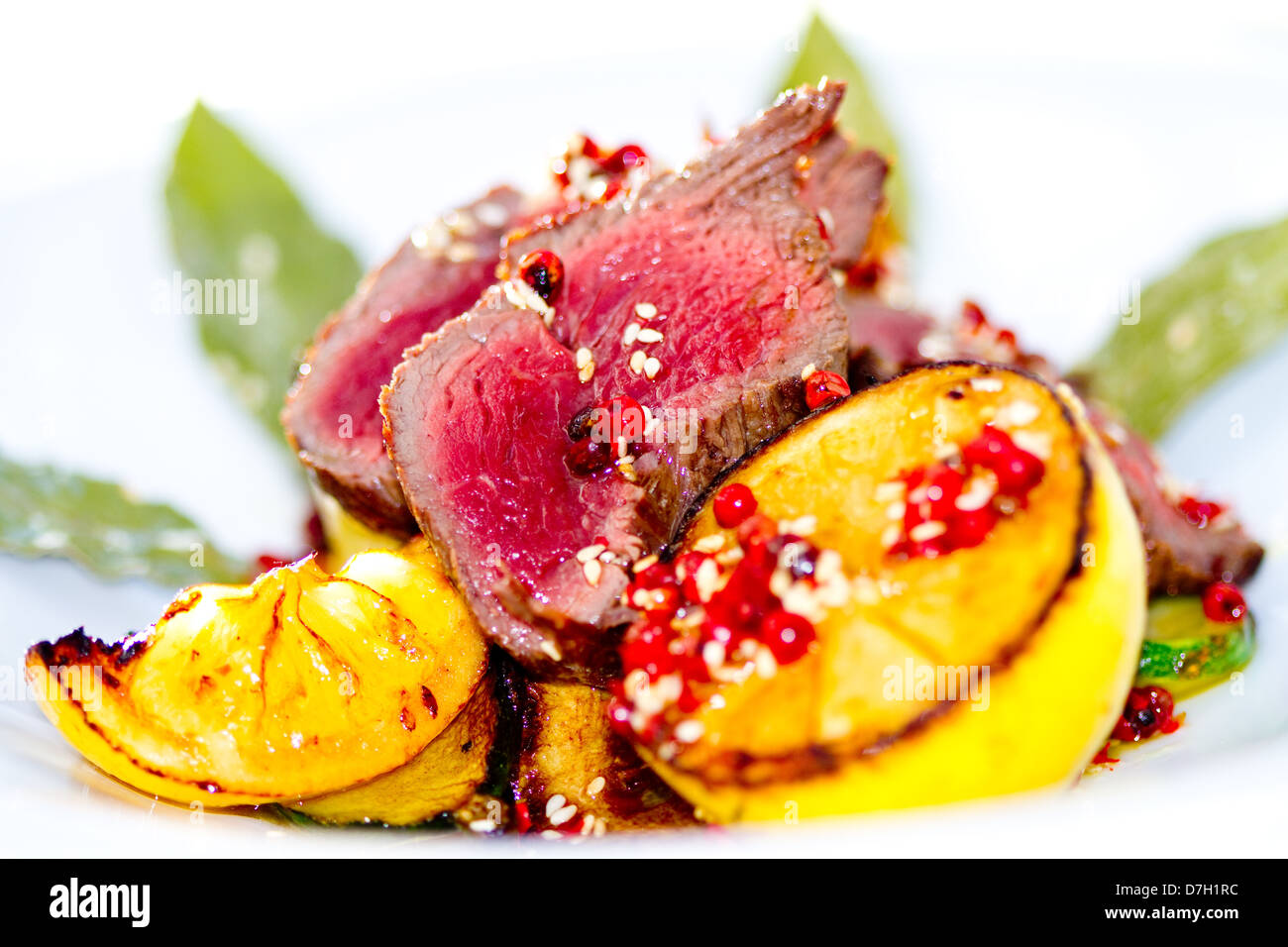 Game meat -Fotos und -Bildmaterial in hoher Auflösung – Alamy