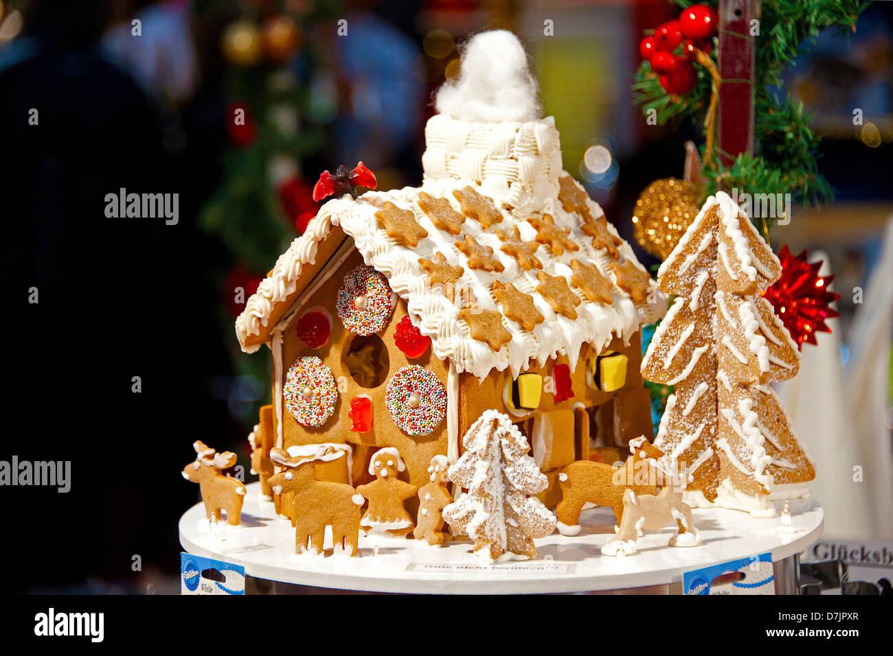 Hexenhaus lebkuchen -Fotos und -Bildmaterial in hoher Auflösung – Alamy