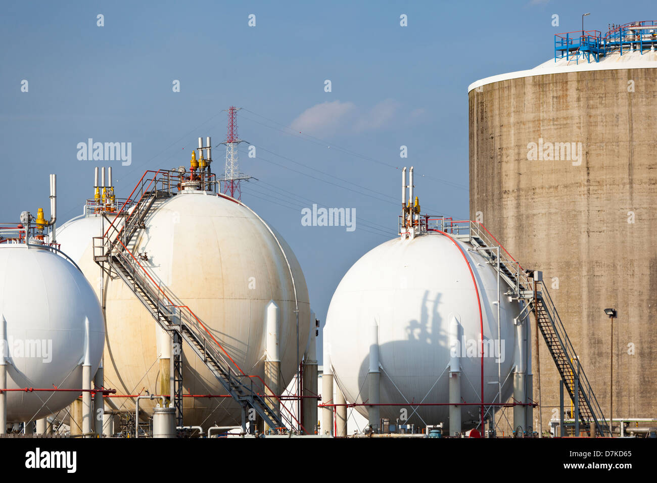 Liquid gas storage -Fotos und -Bildmaterial in hoher Auflösung – Alamy
