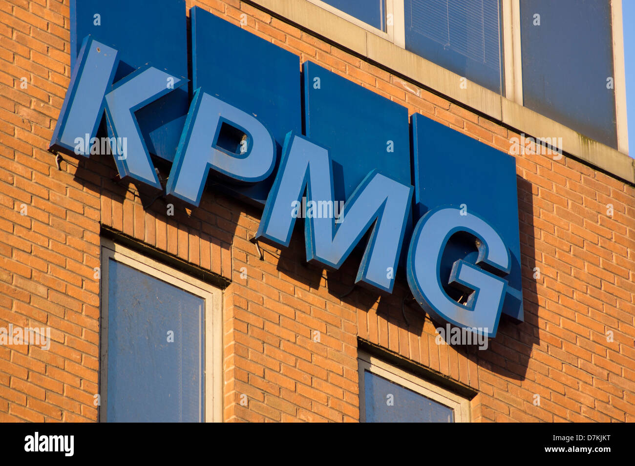 Kpmg logo -Fotos und -Bildmaterial in hoher Auflösung – Alamy