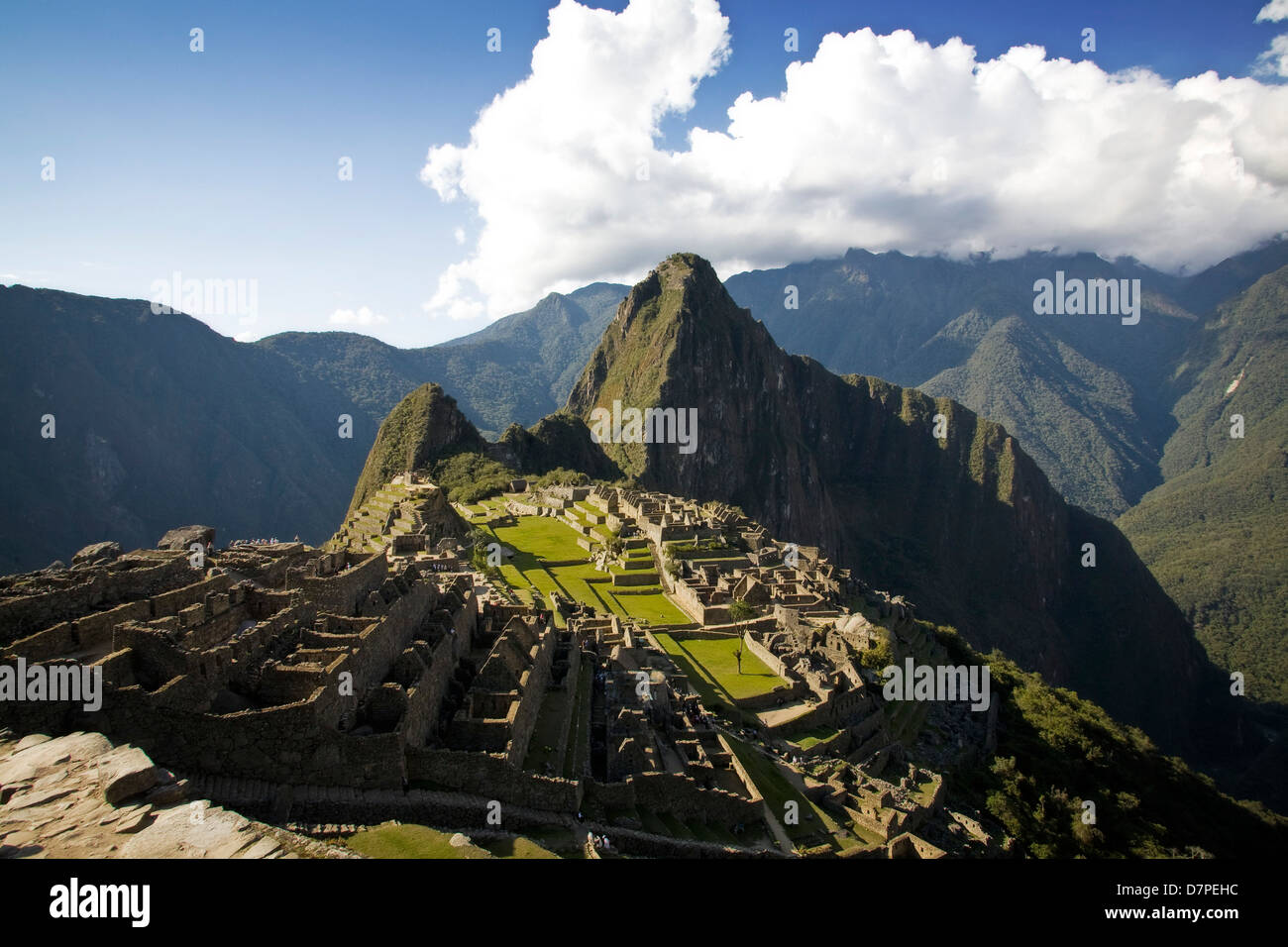 Machu picchu incan ruins -Fotos und -Bildmaterial in hoher Auflösung ...