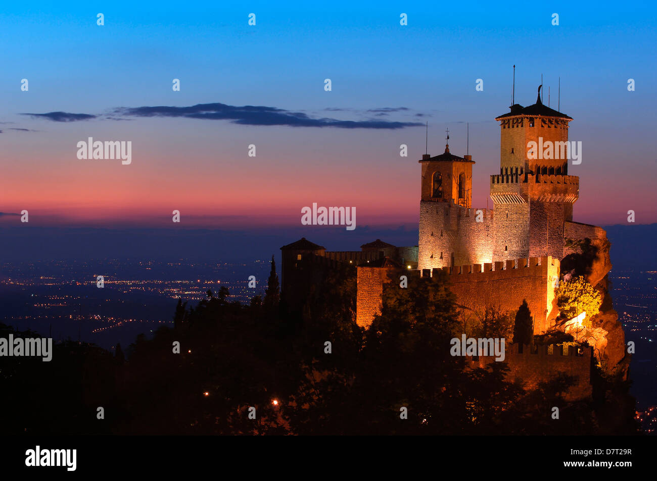 Rocca guaita turm Stockfotos und -bilder Kaufen - Alamy