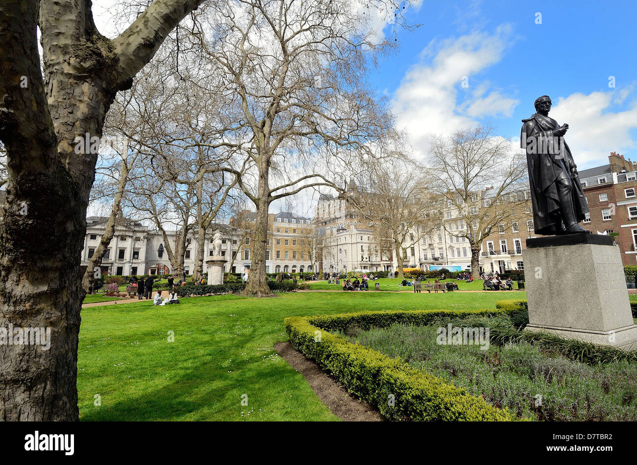 Cavendish quadrat -Fotos und -Bildmaterial in hoher Auflösung – Alamy