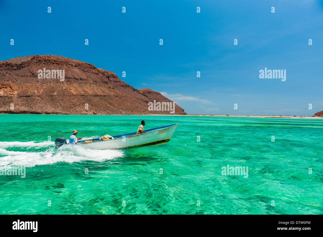 Kleines boot -Fotos und -Bildmaterial in hoher Auflösung – Alamy