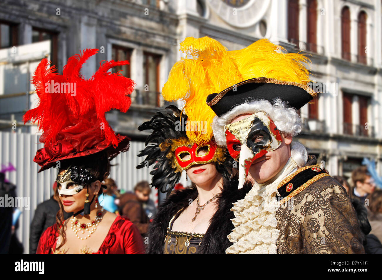 Gemalte masken für karneval in venedig -Fotos und -Bildmaterial in ...