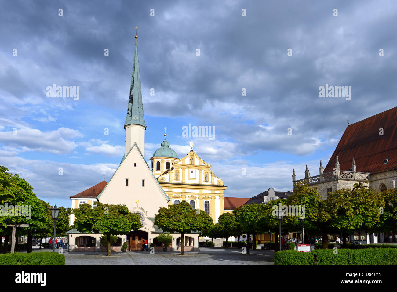 Deutschland Bayern Altoetting Kapellplatz Stockfotos und -bilder Kaufen ...