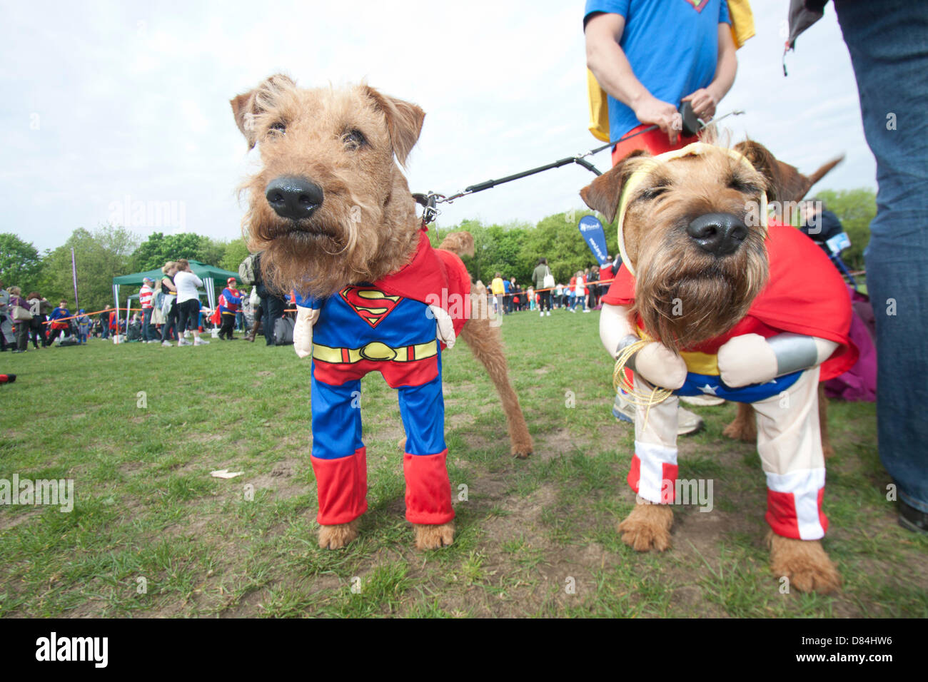 London superheldenlauf -Fotos und -Bildmaterial in hoher Auflösung – Alamy