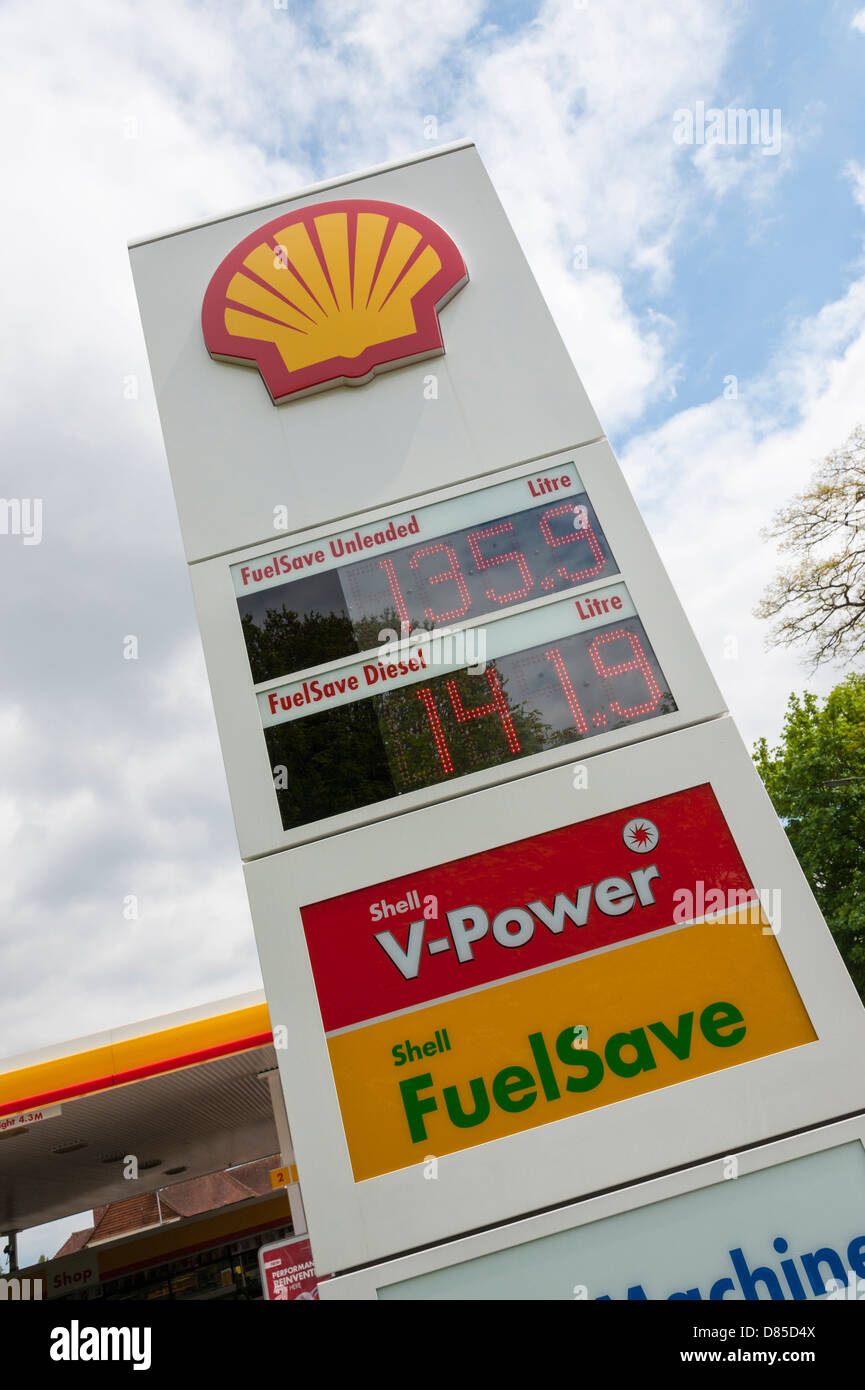 Kraftstoffpreis Zeichen Stockfotos und -bilder Kaufen - Alamy