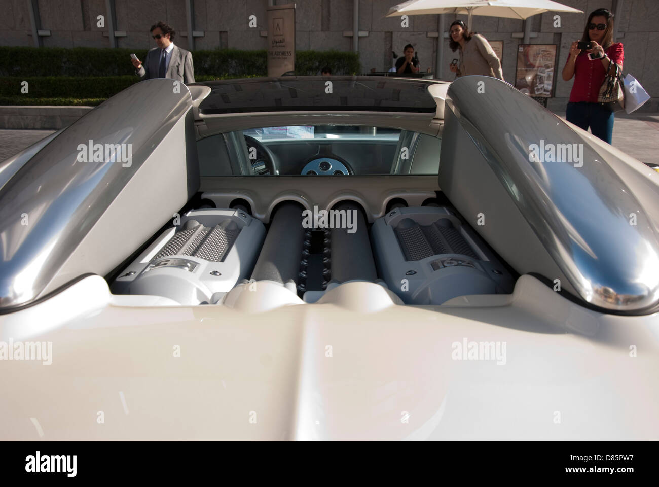 Bugatti cockpit -Fotos und -Bildmaterial in hoher Auflösung – Alamy