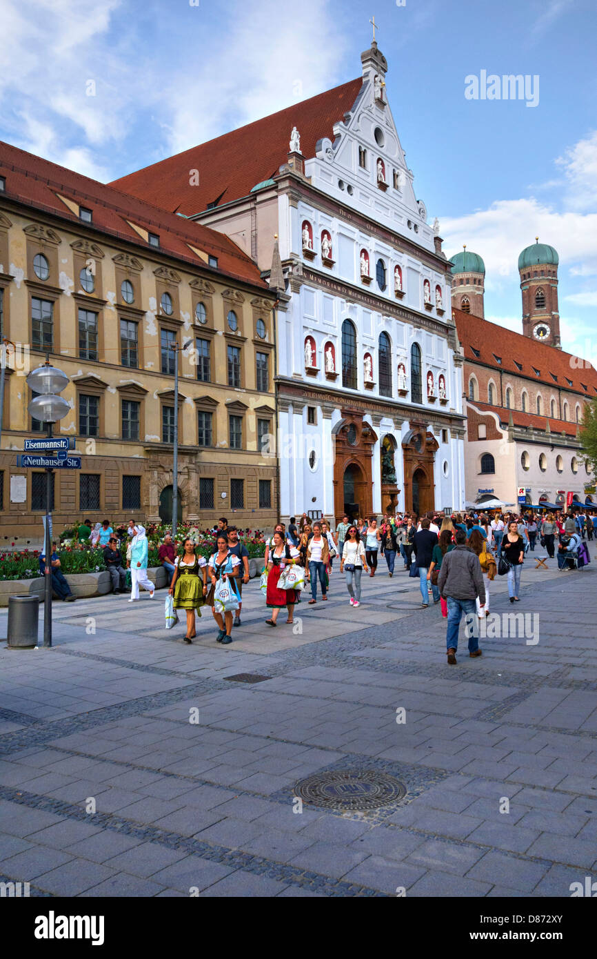 Neuhauser strasse -Fotos und -Bildmaterial in hoher Auflösung – Alamy