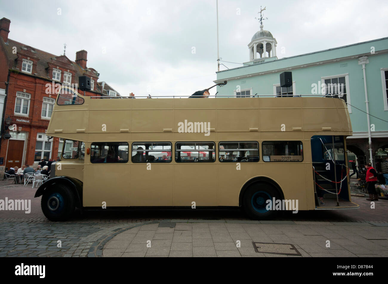 Transport-Motor zeigen bei Faversham in Kent alle Arten Busse am Show ...