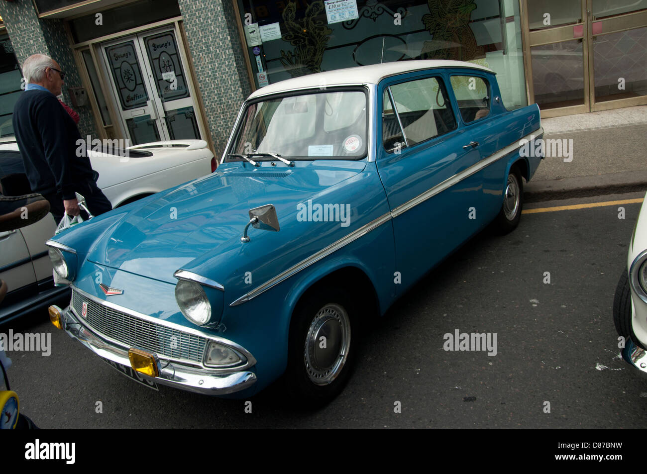 Ford anglia motor -Fotos und -Bildmaterial in hoher Auflösung - Seite 2 ...