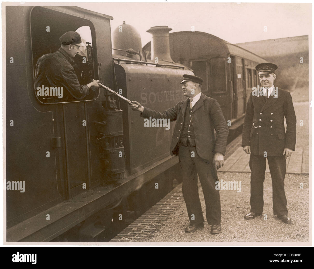 Train guards -Fotos und -Bildmaterial in hoher Auflösung – Alamy
