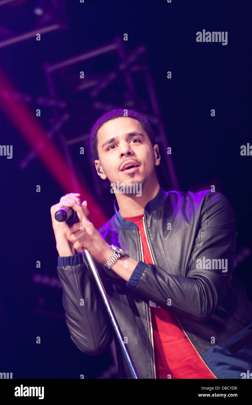 Besser bekannt bei seinen fans als jay -Fotos und -Bildmaterial in ...