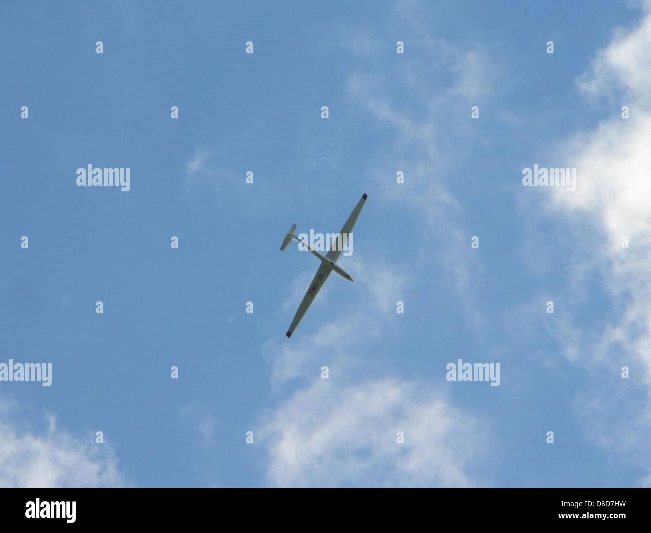 Ein Segelflugzeug ist ein Segelflugzeug, das für den Flug ohne Antrieb ...
