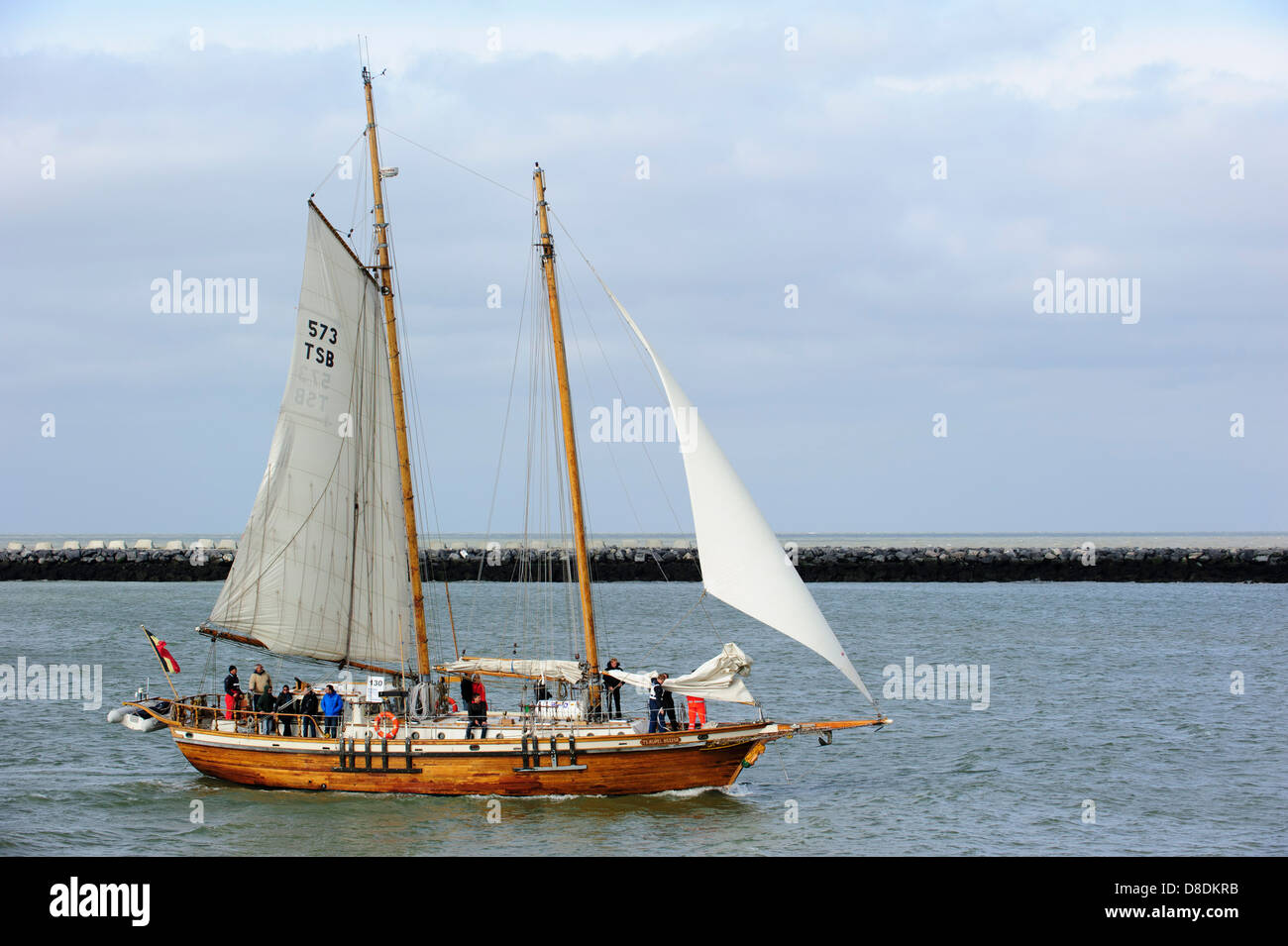 Zwei mast segelschiff -Fotos und -Bildmaterial in hoher Auflösung – Alamy