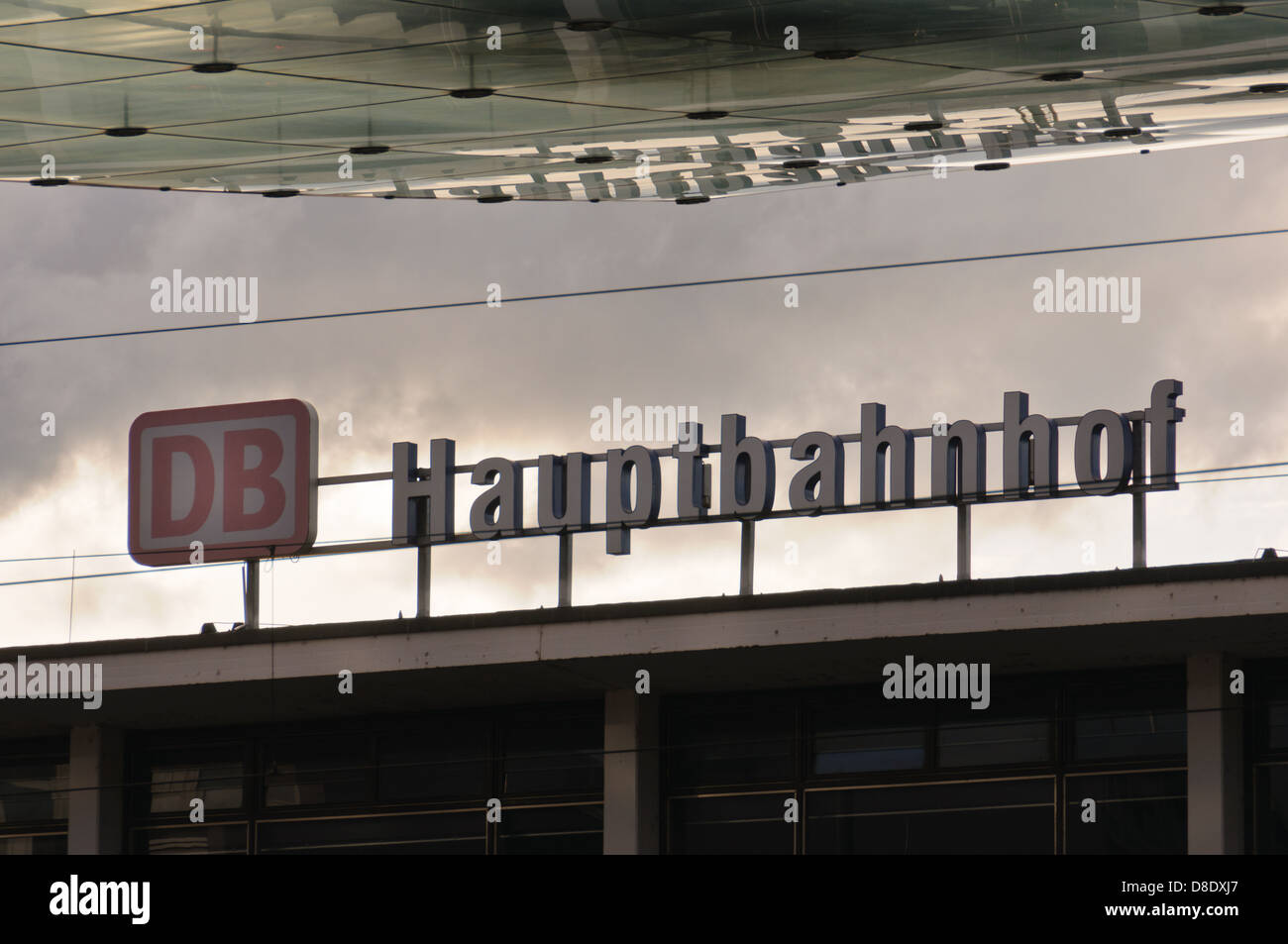 Heilbronn hauptbahnhof -Fotos und -Bildmaterial in hoher Auflösung – Alamy