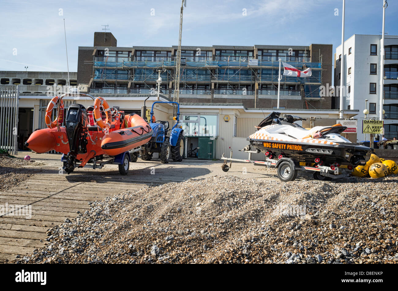 Jet ski am strand -Fotos und -Bildmaterial in hoher Auflösung – Alamy