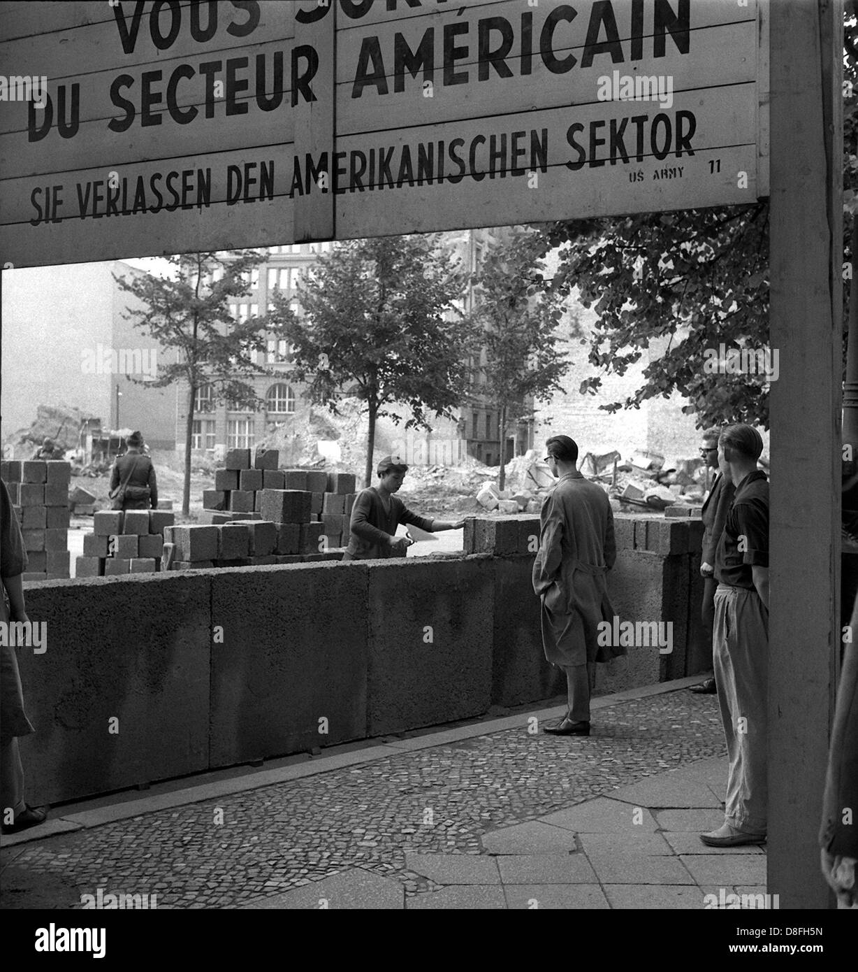 Bauarbeiter berlin -Fotos und -Bildmaterial in hoher Auflösung – Alamy