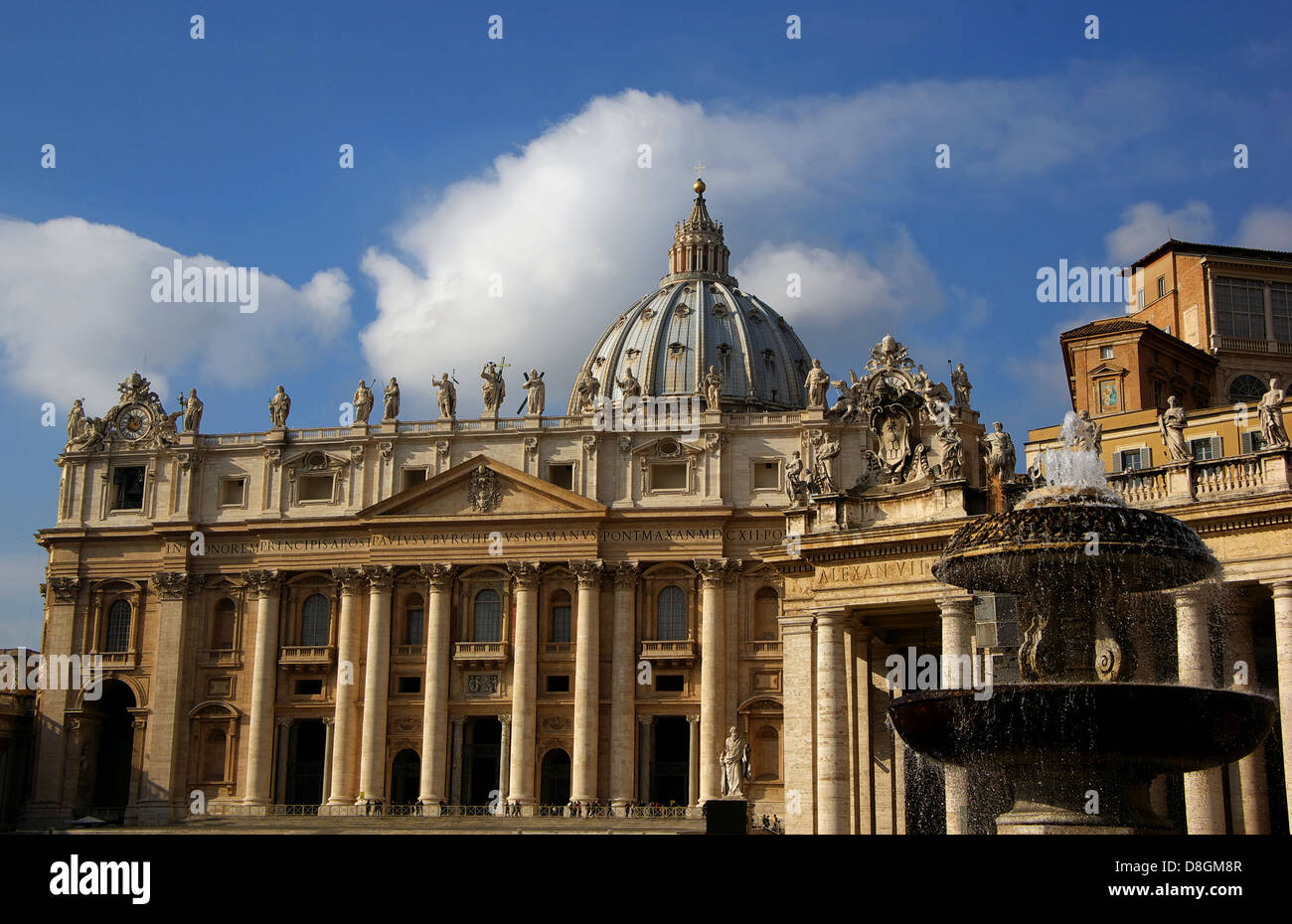 St petersplatz in rom -Fotos und -Bildmaterial in hoher Auflösung – Alamy