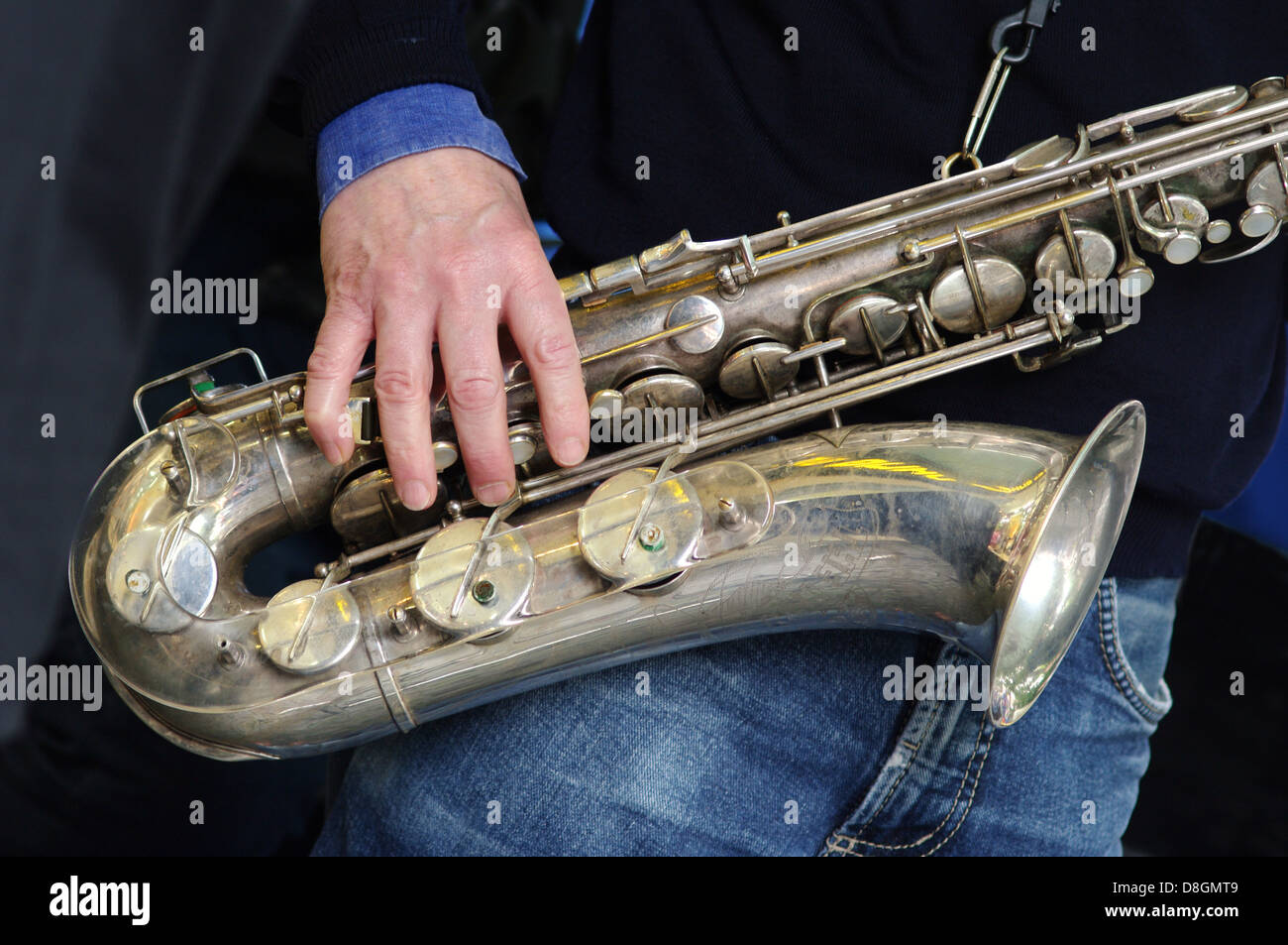 Musikant saxophon -Fotos und -Bildmaterial in hoher Auflösung – Alamy