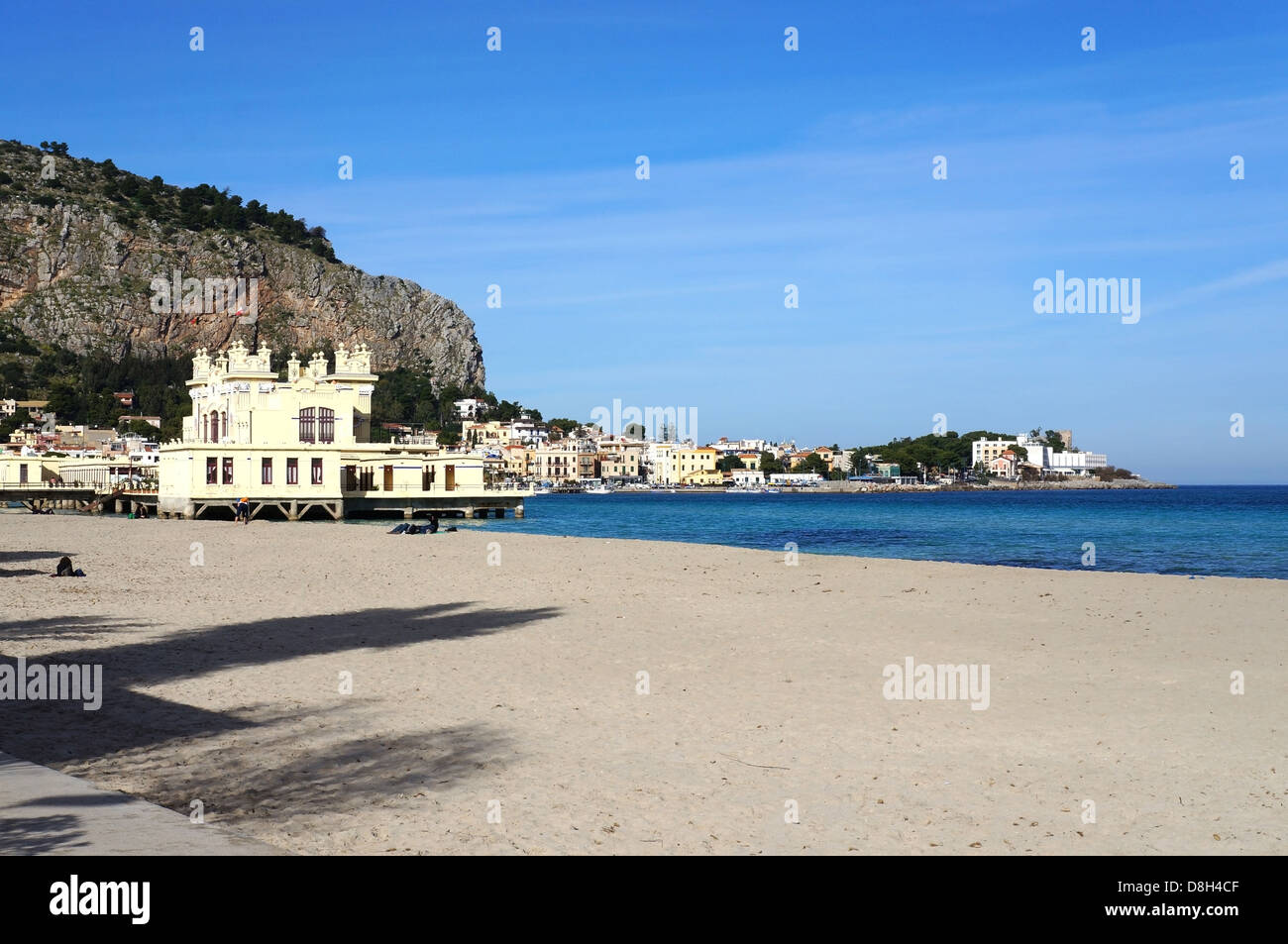 Mondello Strand von Palermo Stadt in Sizilien Stockfotografie - Alamy