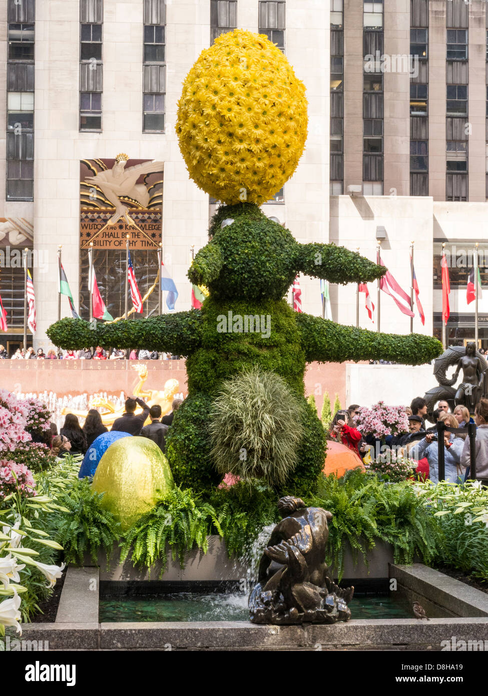 Rockefeller center plaza promenade -Fotos und -Bildmaterial in hoher ...