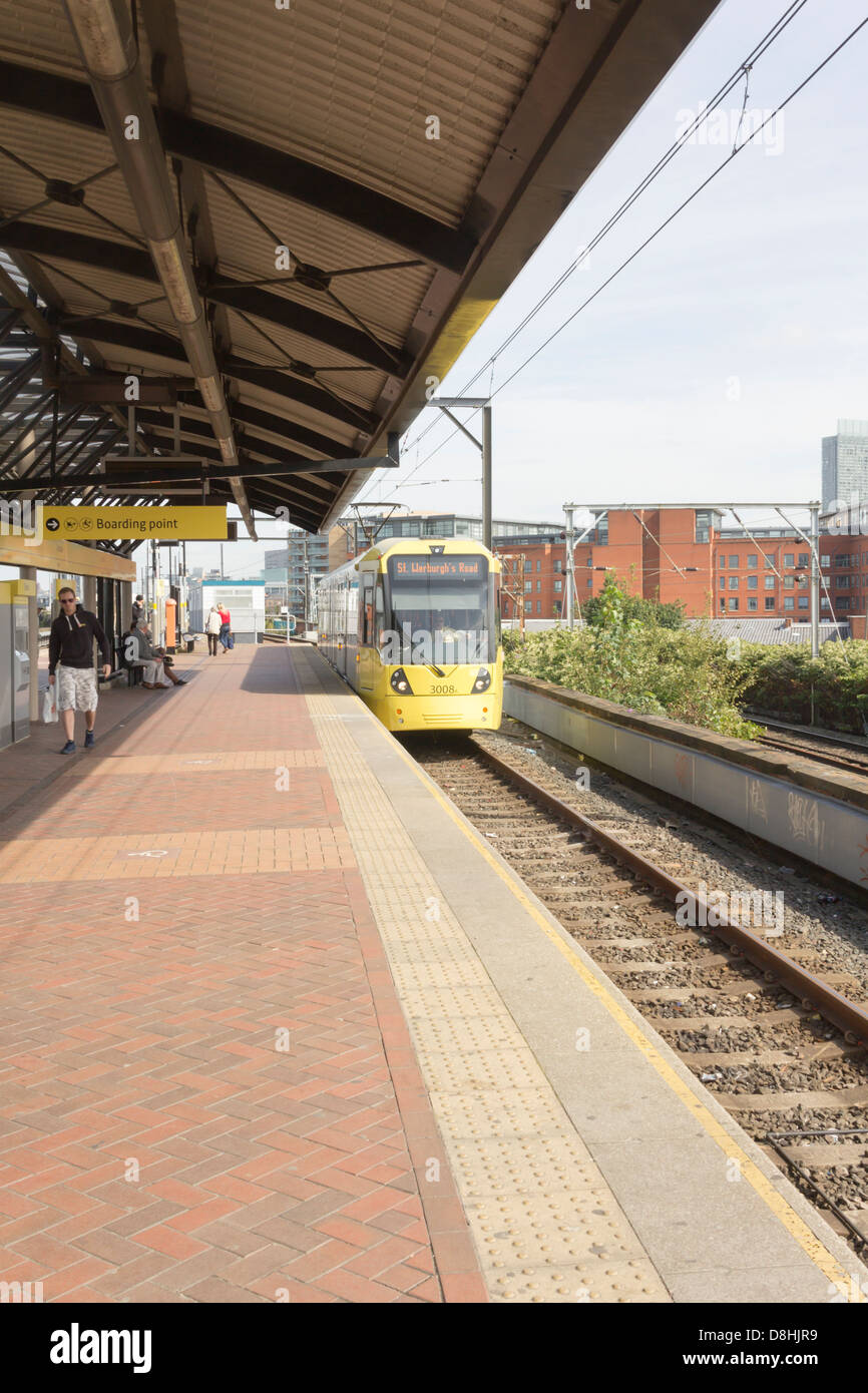 Manchester straßenbahnsystem -Fotos und -Bildmaterial in hoher ...