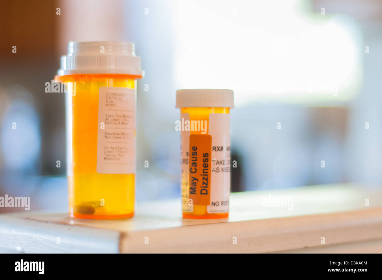 Flasche drogen -Fotos und -Bildmaterial in hoher Auflösung – Alamy