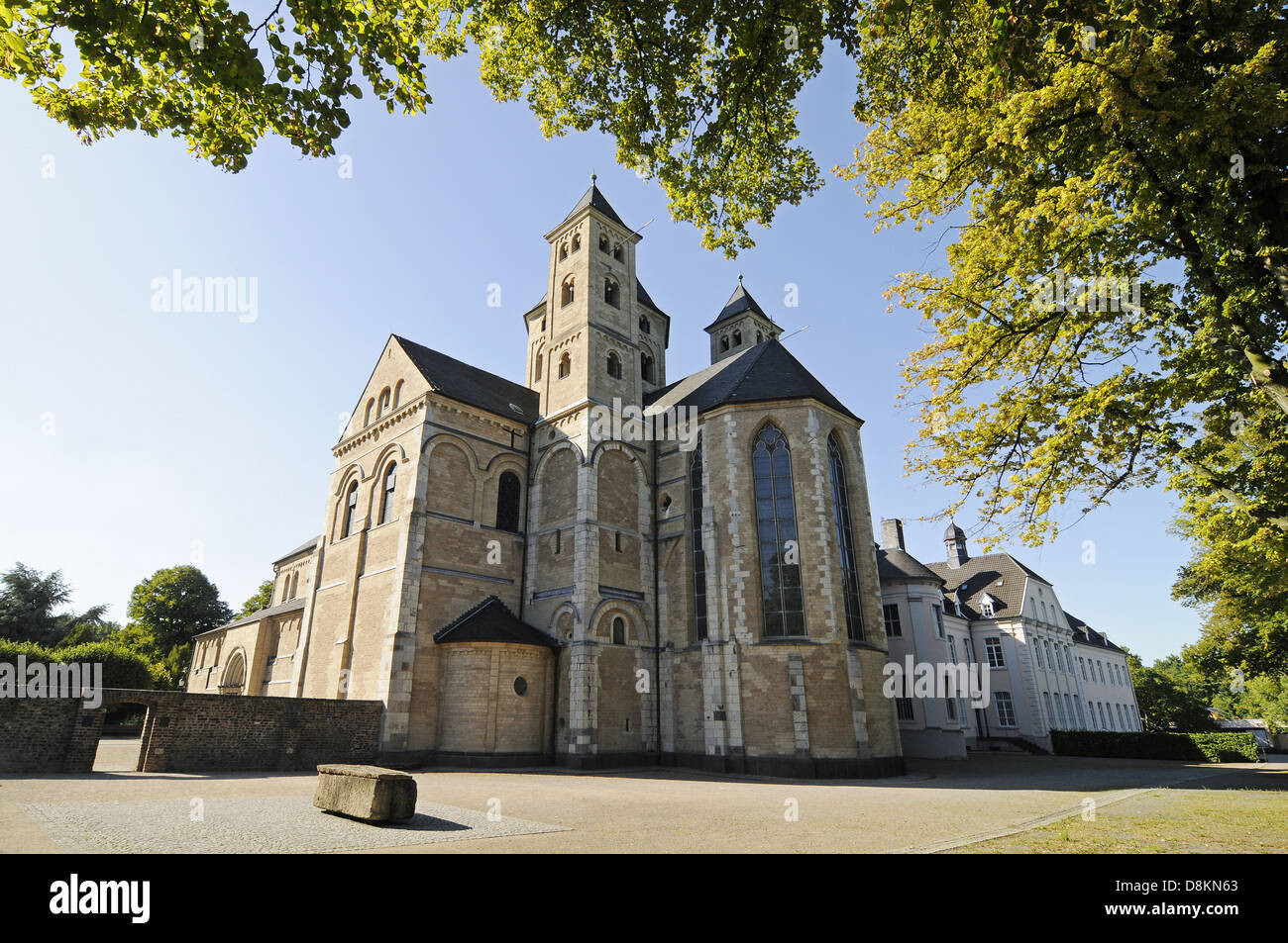 Kloster knechtsteden -Fotos und -Bildmaterial in hoher Auflösung – Alamy