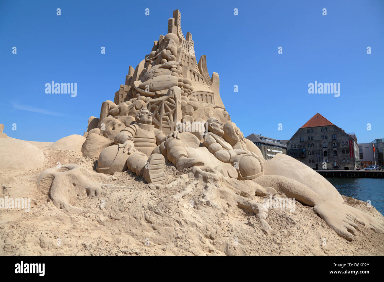 Bildhauer mit sandskulpturen am strand -Fotos und -Bildmaterial in ...