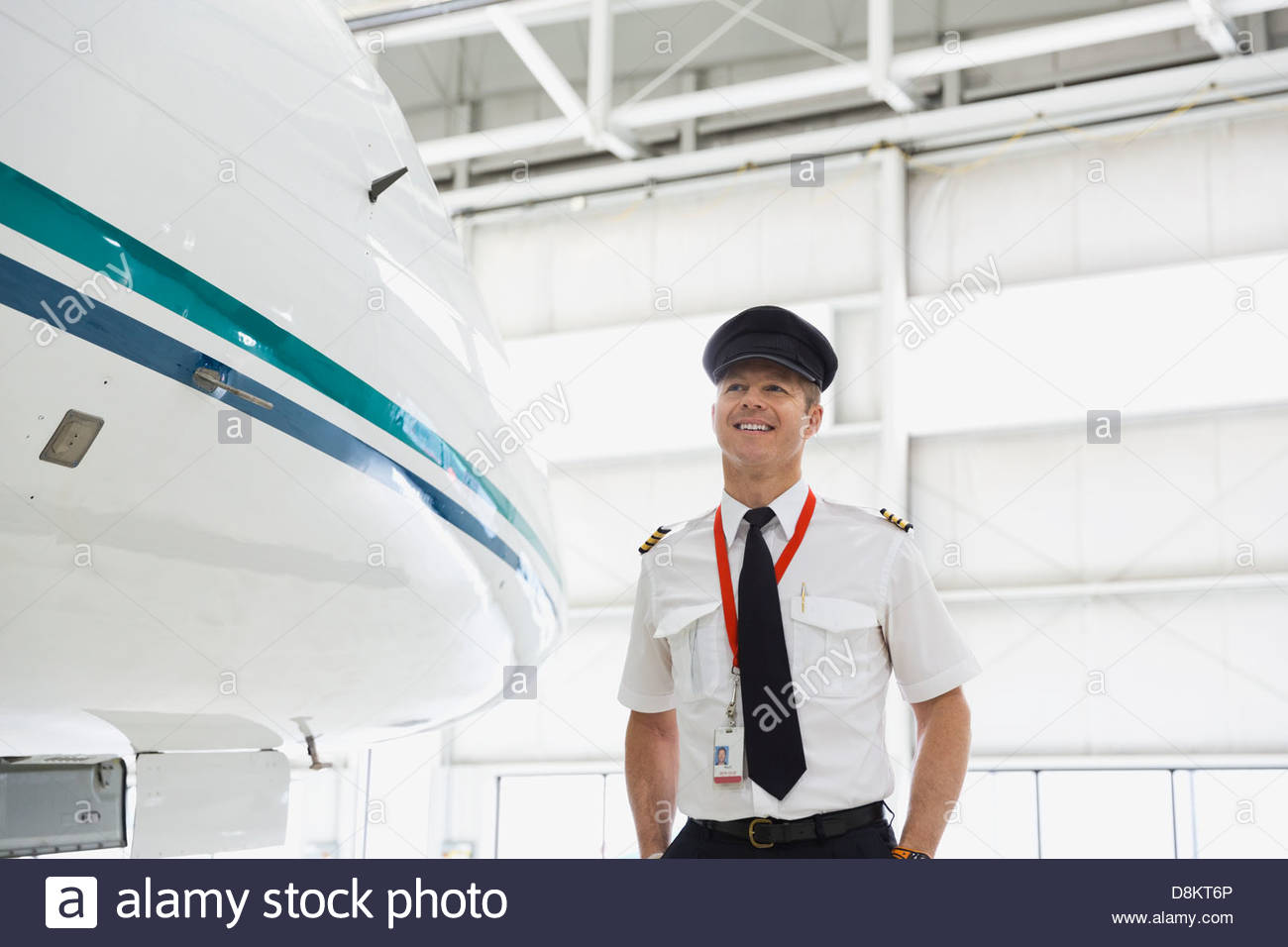 Pilot in uniform -Fotos und -Bildmaterial in hoher Auflösung – Alamy