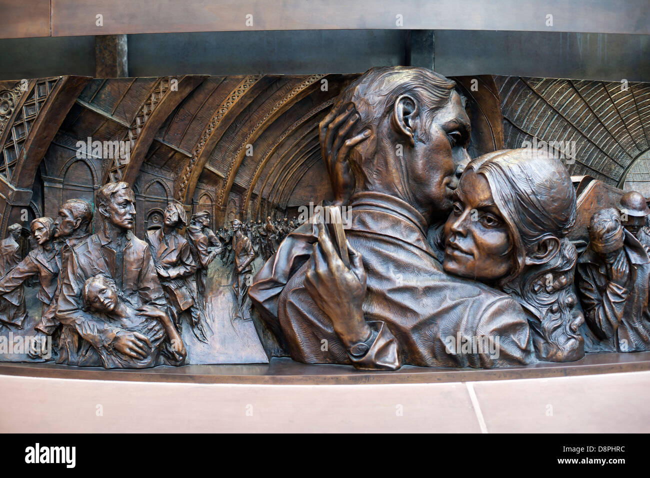 Treffpunkt statue -Fotos und -Bildmaterial in hoher Auflösung – Alamy