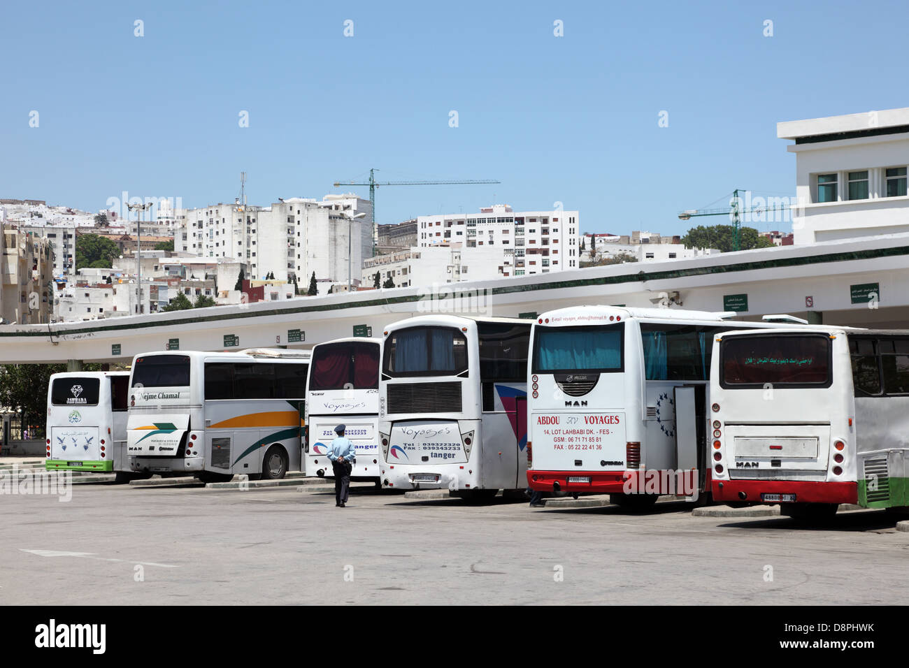 Bus in morocco -Fotos und -Bildmaterial in hoher Auflösung – Alamy