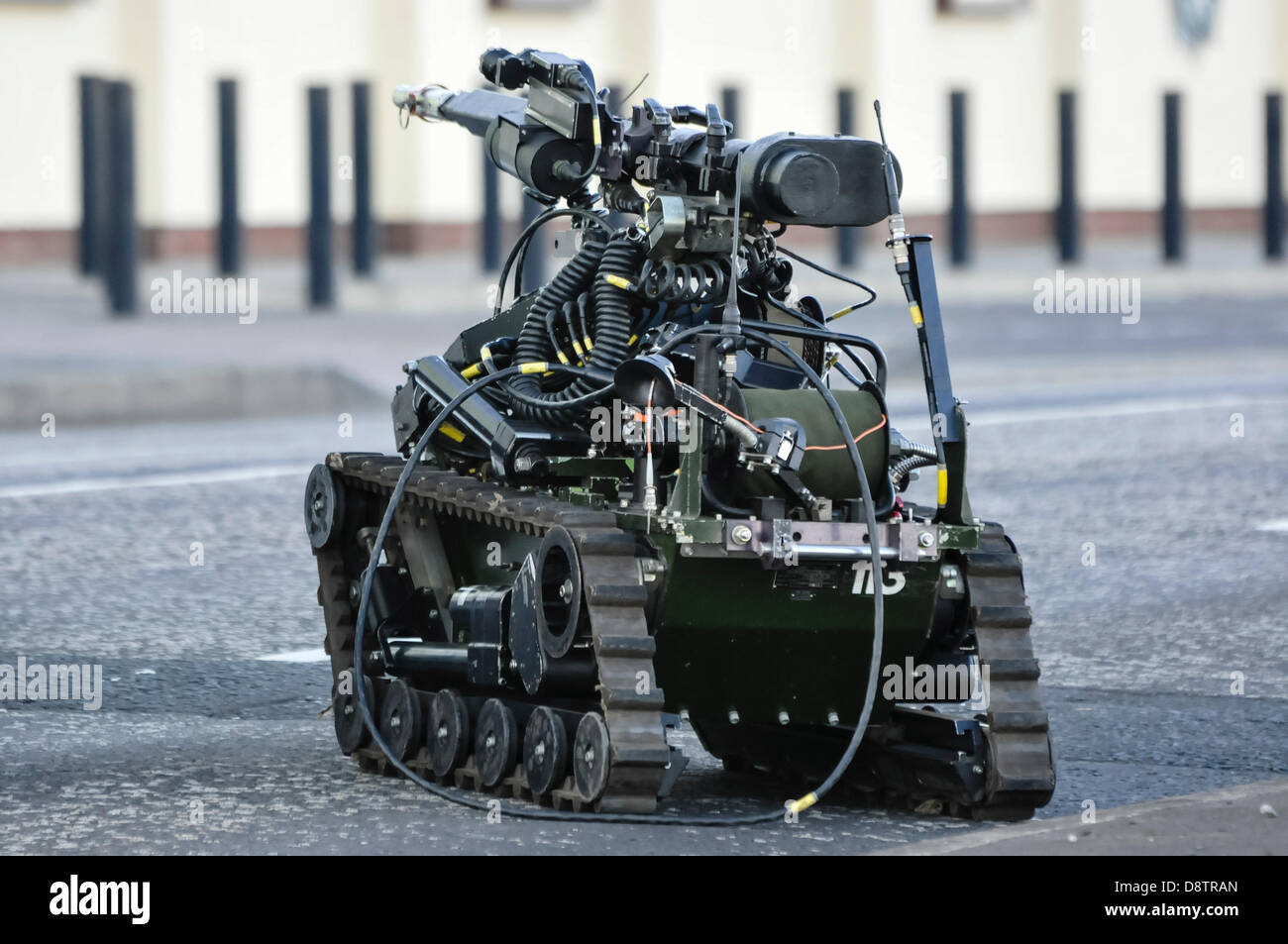 Remote control bomb -Fotos und -Bildmaterial in hoher Auflösung – Alamy