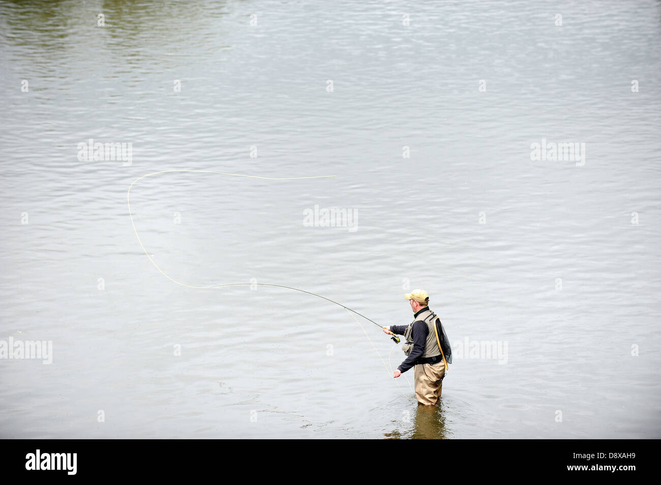 Angeln in einem fluss -Fotos und -Bildmaterial in hoher Auflösung – Alamy