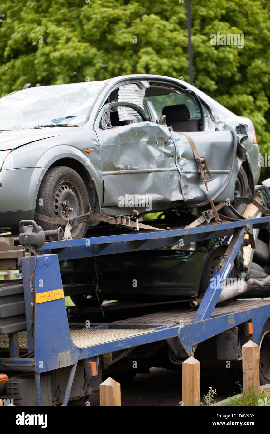 Trashed cars -Fotos und -Bildmaterial in hoher Auflösung – Alamy