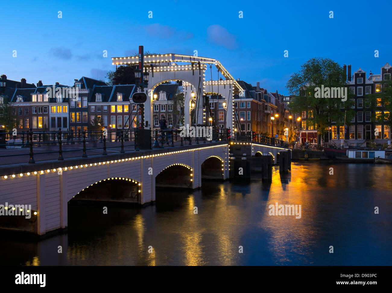 Magere brug amsterdam -Fotos und -Bildmaterial in hoher Auflösung – Alamy