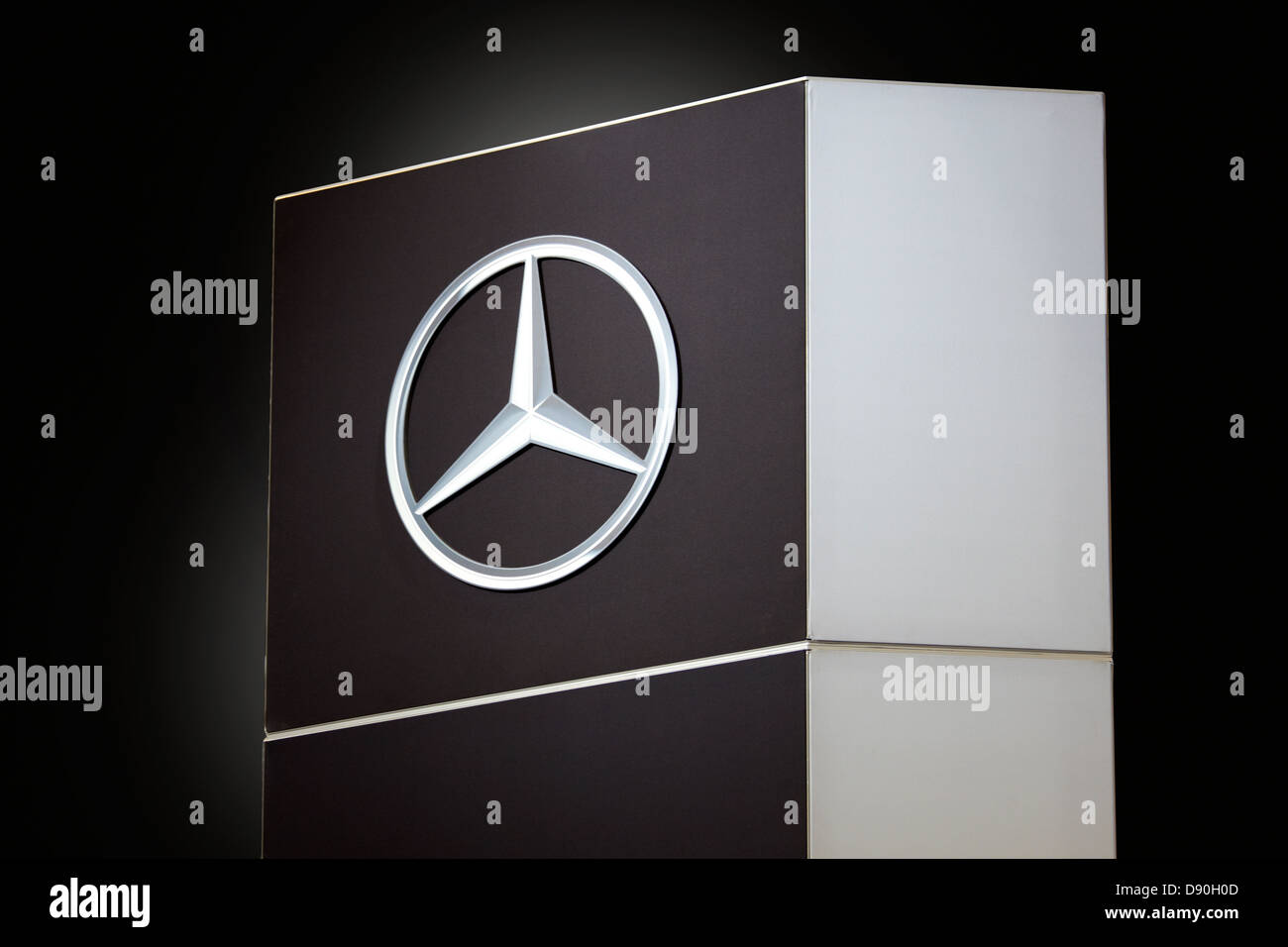 Daimler logo -Fotos und -Bildmaterial in hoher Auflösung – Alamy