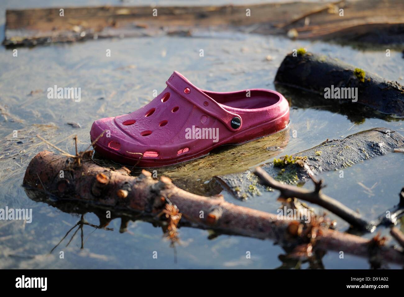 Streets flooded water elbe river -Fotos und -Bildmaterial in hoher ...