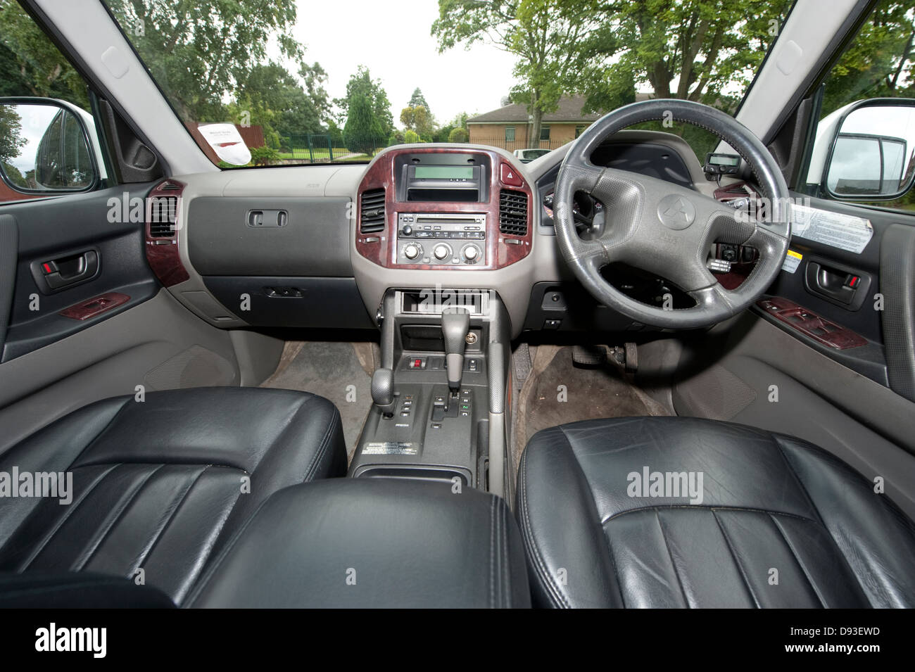 Auto innenraum sitze -Fotos und -Bildmaterial in hoher Auflösung – Alamy