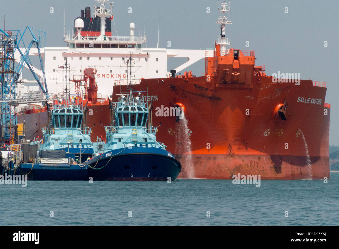 Fawley ölraffinerie schlepper -Fotos und -Bildmaterial in hoher ...