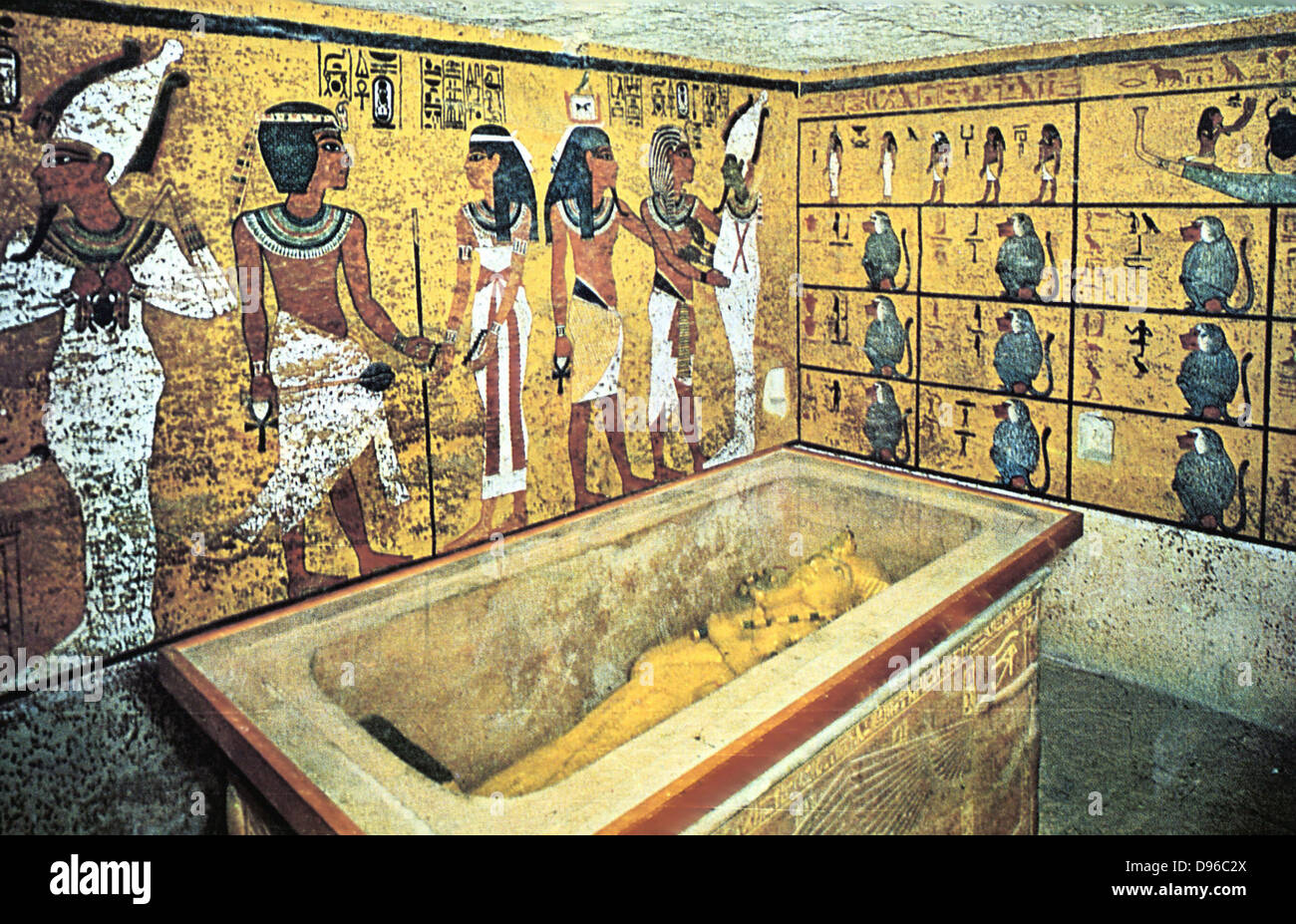 Grab des Tutanchamun (dc1340 BC): Sarkophag mit gold Sarg des Königs, seine Mumie gehalten ...
