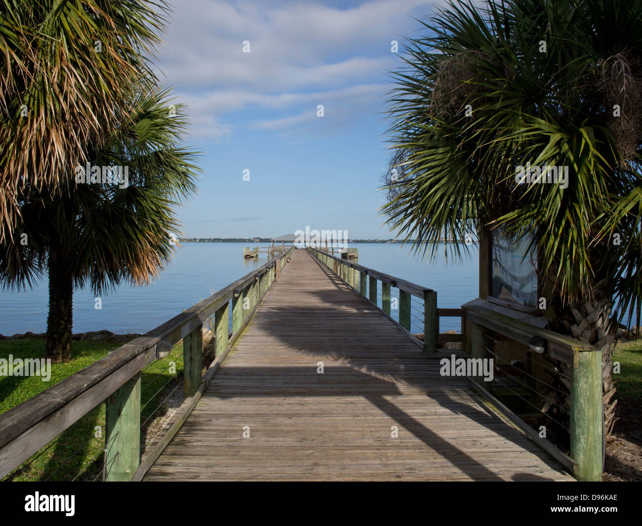 Melbourne Beach Pier auf der Indian River Lagune in Brevard County an ...