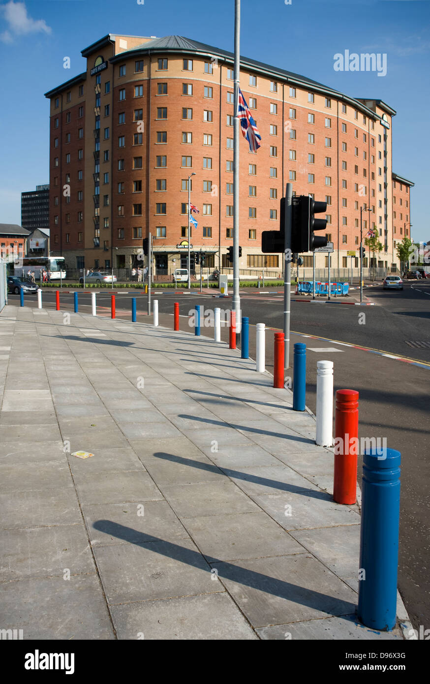 Row of bollards -Fotos und -Bildmaterial in hoher Auflösung – Alamy