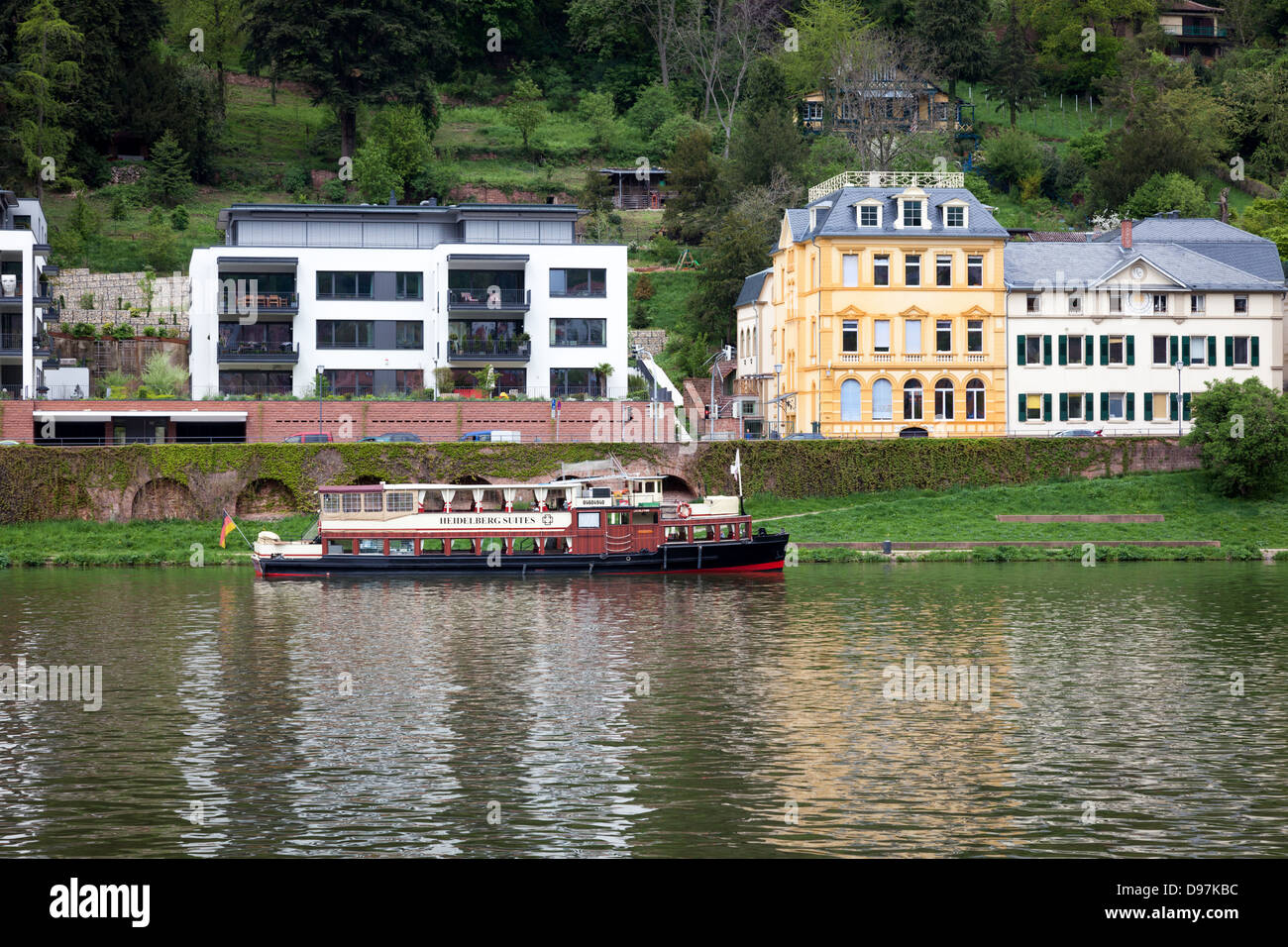 Flussschiff auf Neckar bei Heidelberg, Deutschland, Europa ...